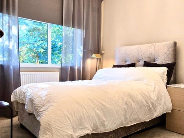 Room at Sandringham Gardens, Leeds