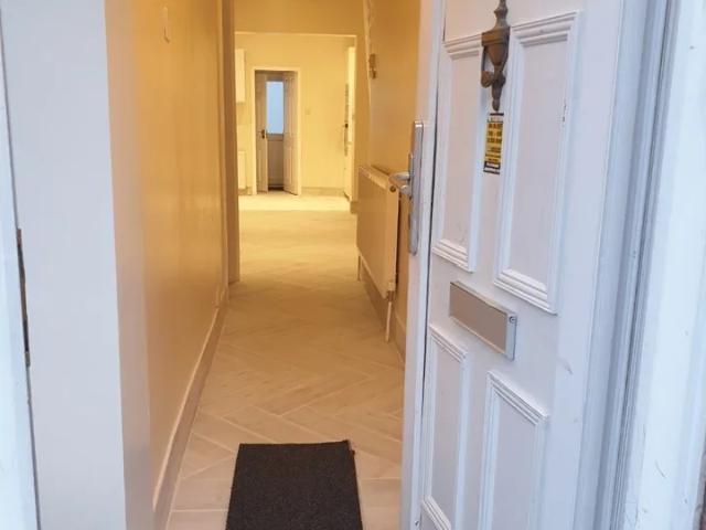 Room at Sandringham Road, Watford