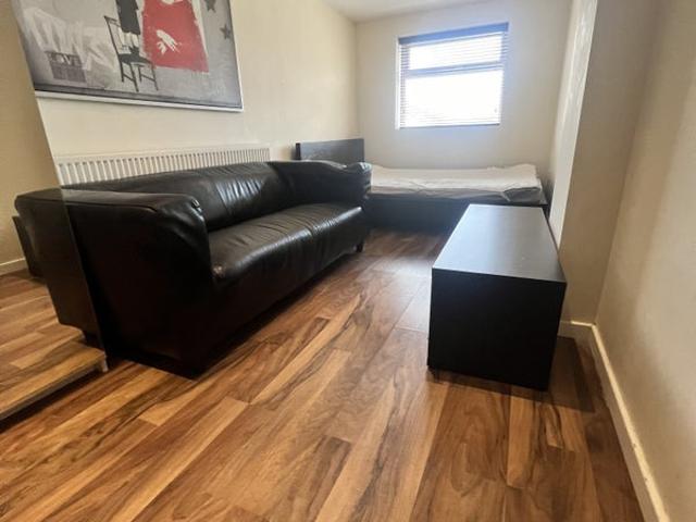 Room at Sanger Close, Nottingham