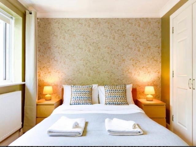 Room at Sapphire Road, Greater London