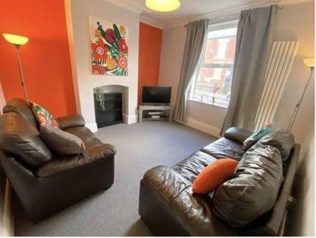 Room at Sawdon Road, Sheffield