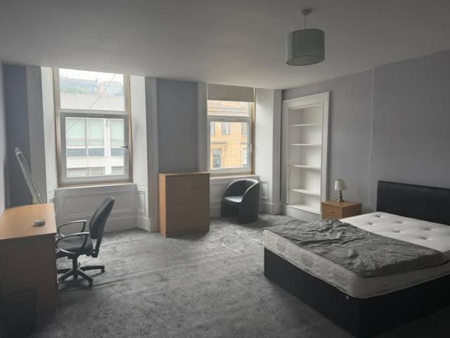 Room at Sauchiehall Street, Glasgow