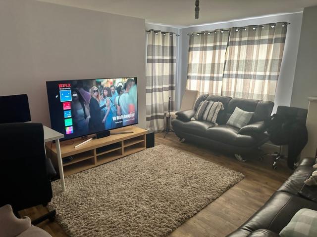 Room at Saughtonhall Drive, City of Edinburgh