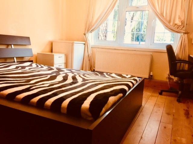 Room at Saville Road, Greater London