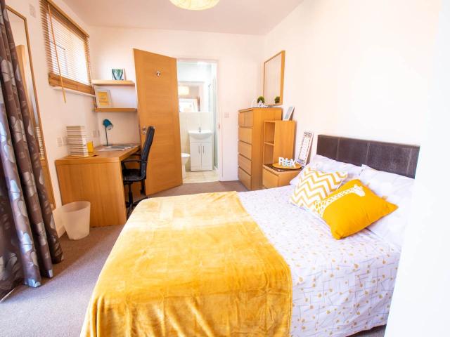 Room at Saxton Street, Gillingham