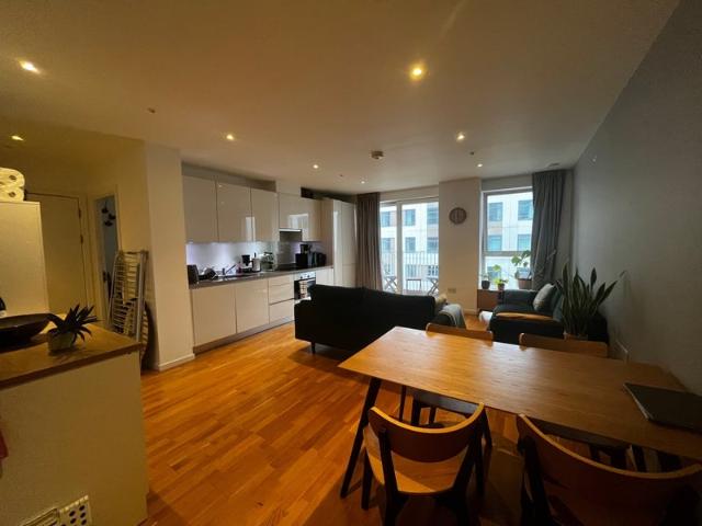 Room at Scarlet Close, Greater London