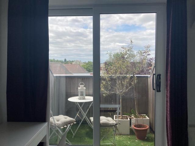 Room at Sceptre Street, Nottingham