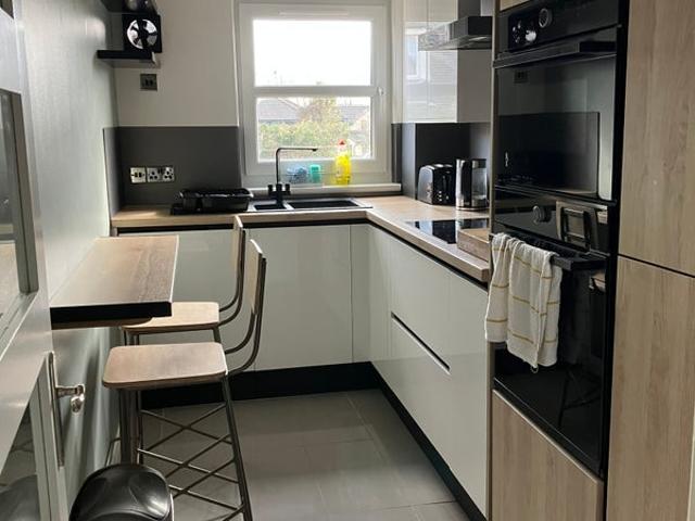 Room at Schoolyard Court, Roslin