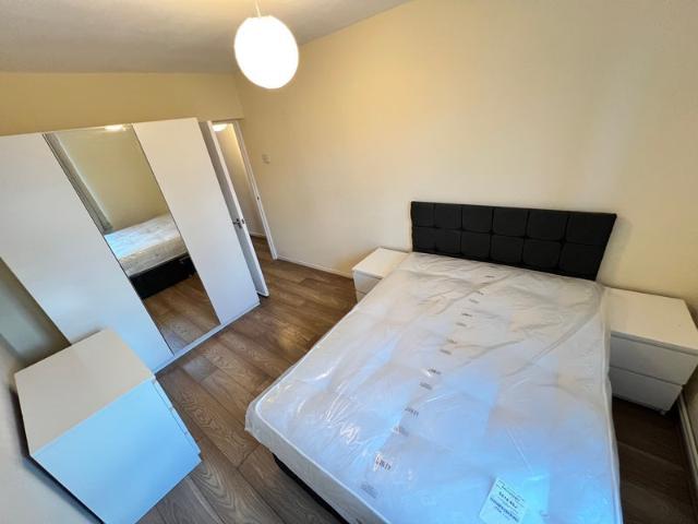 Room at Scott Lidgett Crescent, Greater London