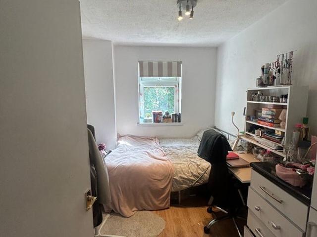 Room at Scott Lidgett Crescent, Greater London