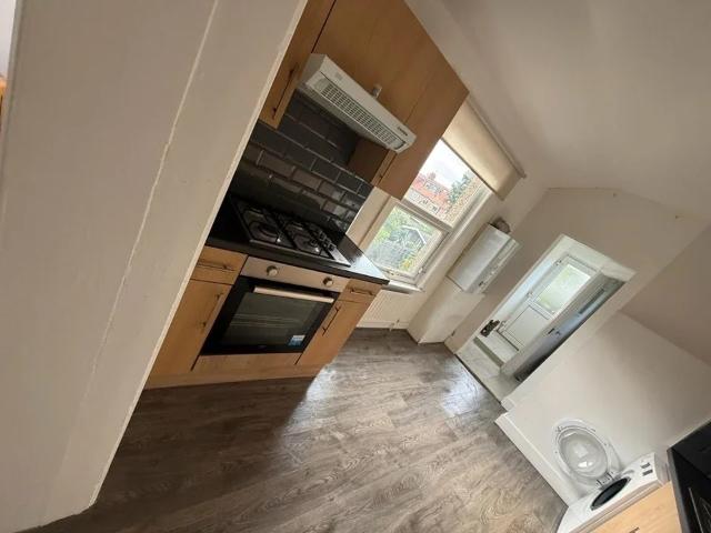 Room at Scotland Green Road North, Greater London