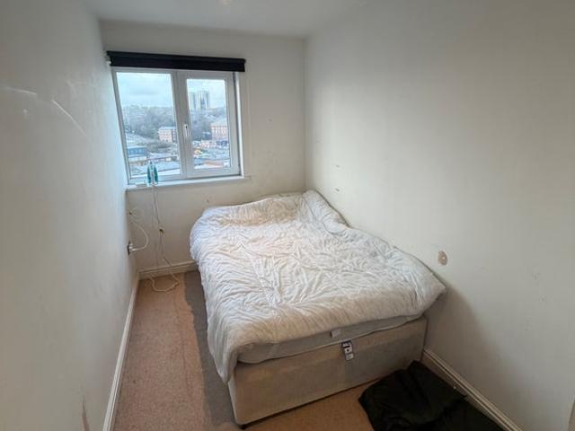 Room at Scotswood Road, Newcastle upon Tyne