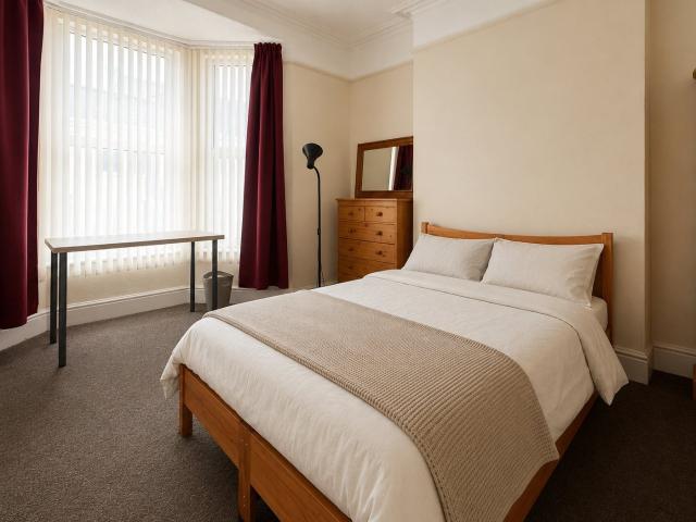 Room at Sea View Avenue, Plymouth