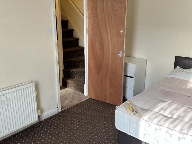 Room at Seaforth Grove, Leeds