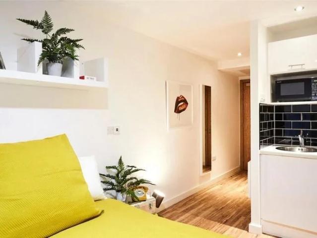 Room at Seel Street, Liverpool