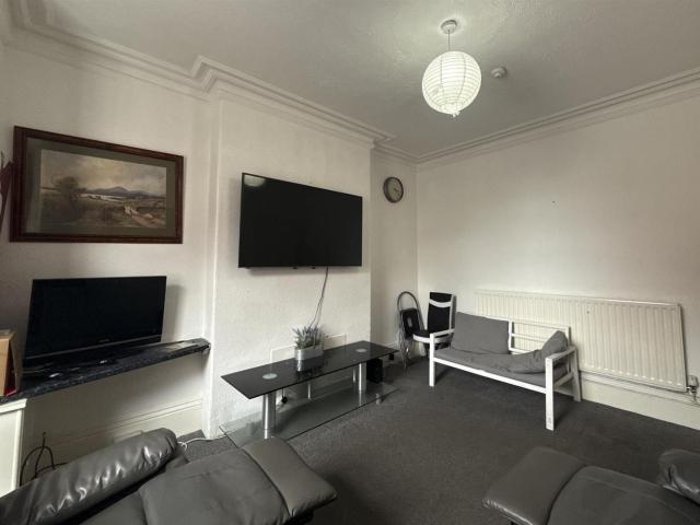 Room at Sefton Road, Birmingham