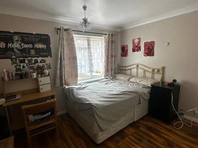 Room at Selhurst Road, Greater London