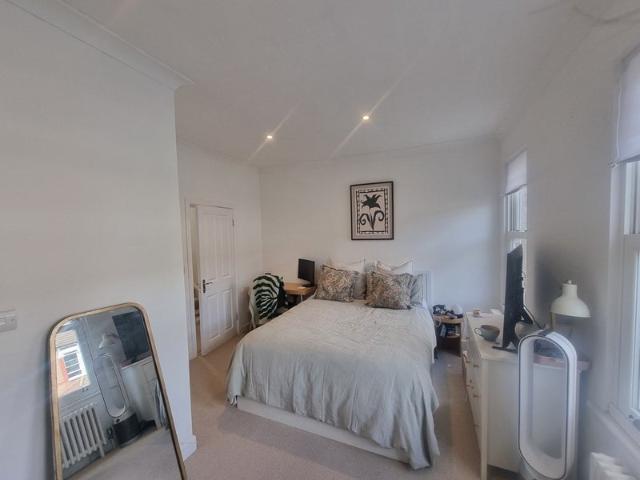 Room at Selkirk Road, Greater London