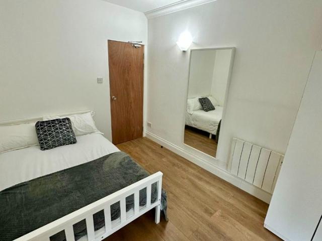 Room at Selsdon Way, Greater London