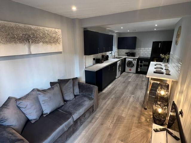 Room at Selsey Road, Crawley