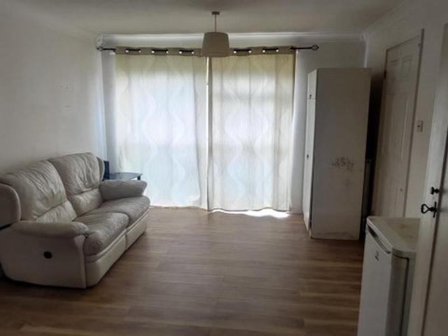 Room at Selsey Road, Crawley
