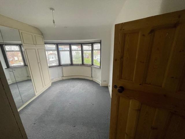 Room at Selwyn Road, Greater London