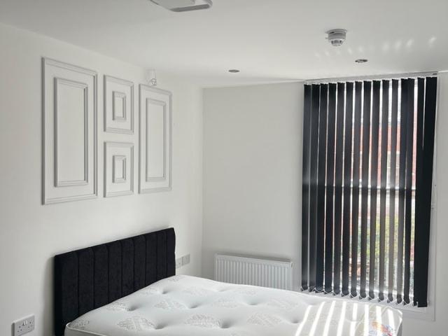 Room at Severn Street, Leicester
