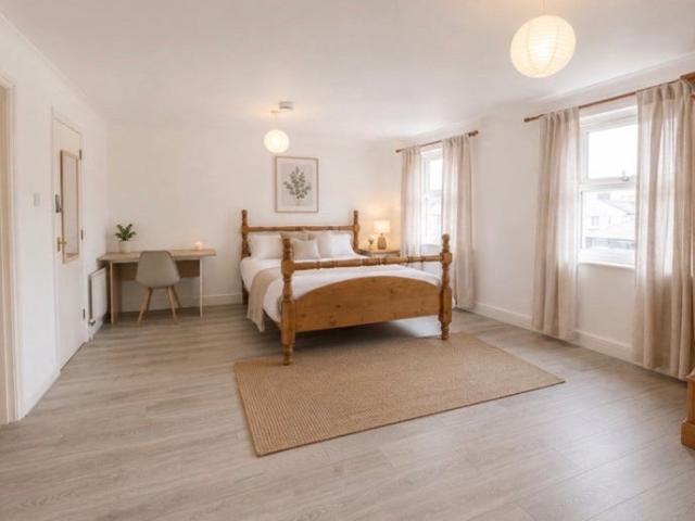 Room at Sextant Avenue, Greater London