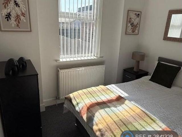 Room at Seymour Road, Liverpool