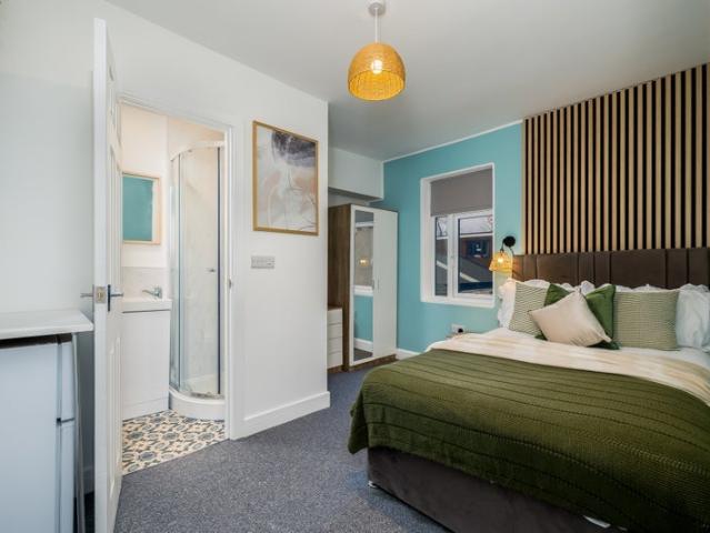 Room at Seymour Road, Nuneaton and Bedworth