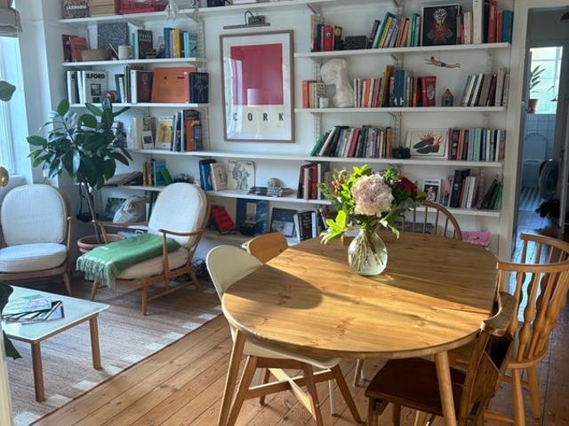 Room at Shackleton Close, Greater London