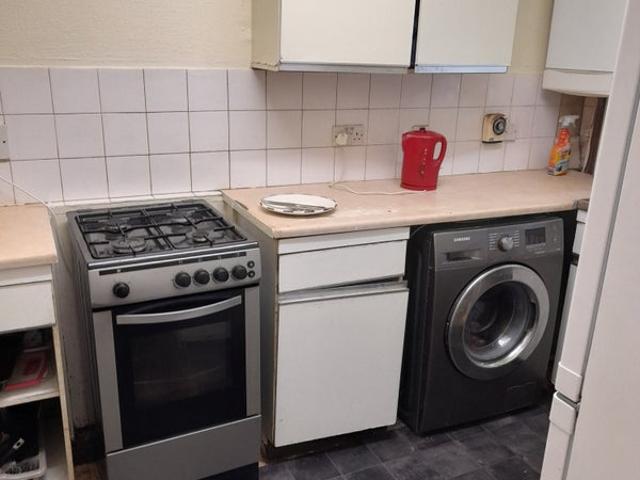 Room at Shackleton Close, Greater London