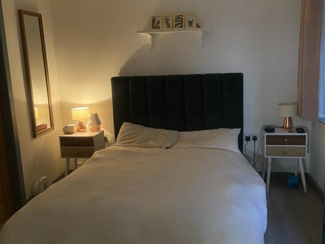 Room at Shacklewell Lane, Greater London