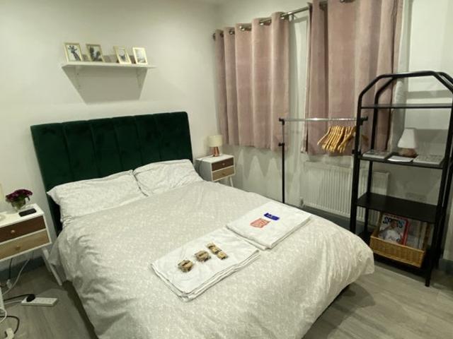 Room at Shacklewell Lane, Greater London