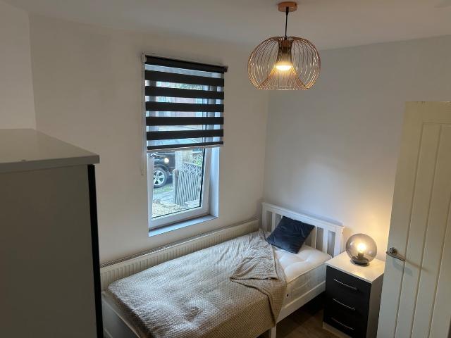 Room at Shaftesbury Avenue, Mansfield Woodhouse