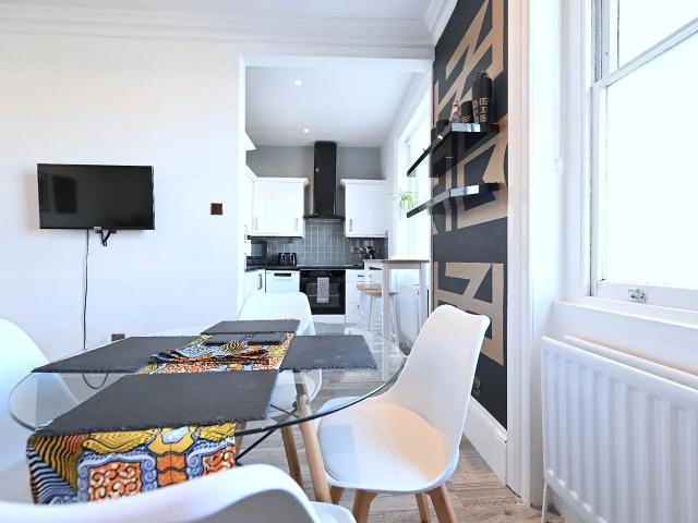 Room at Shardeloes Road, Greater London
