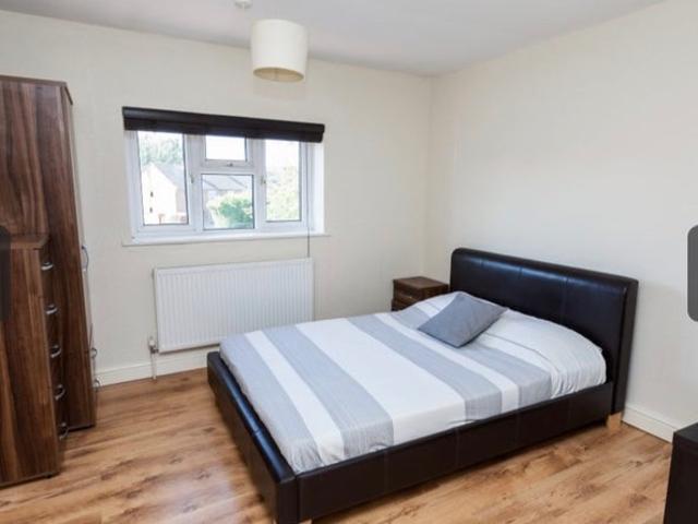 Room at Sharpley Road, Charnwood