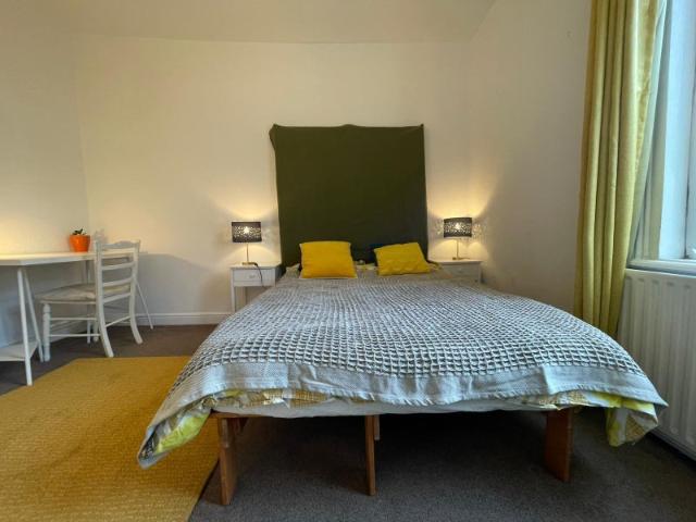 Room at Sharrow Lane, Sheffield