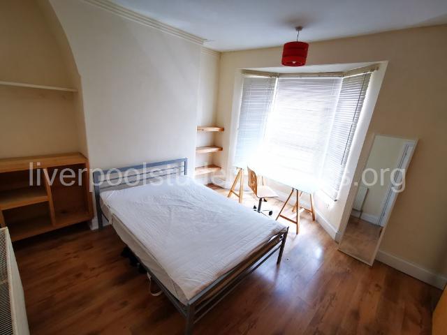 Room at Shaw Street, Liverpool