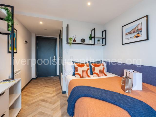 Room at Shaw Street, Liverpool