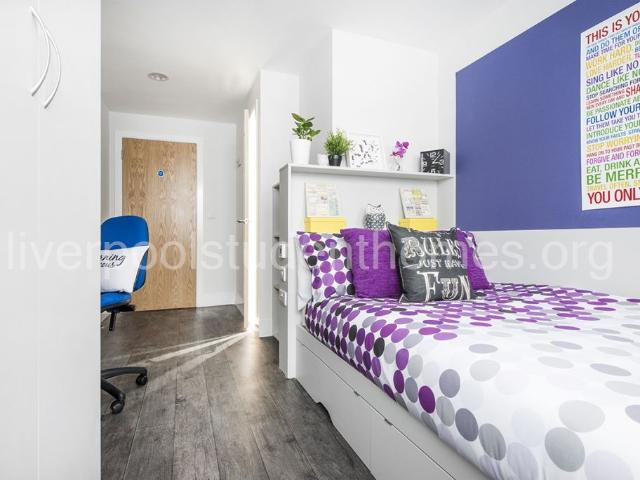 Room at Shaw Street, Liverpool