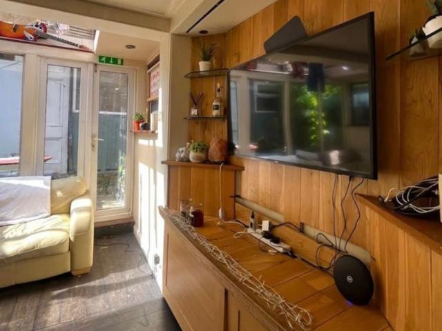 Room at Shenley Road, Greater London