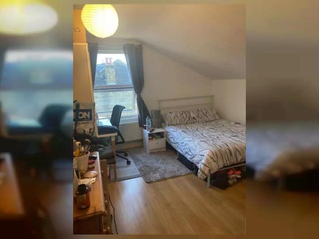 Room at Sheen Lane, Greater London