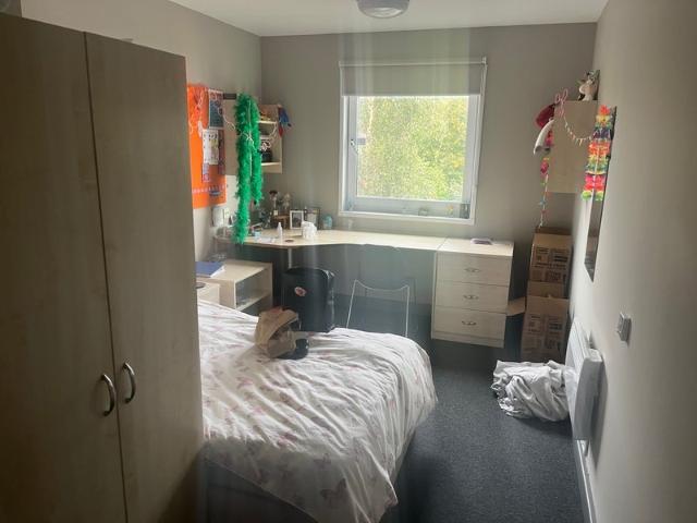 Room at Sheldon Street, Sheffield