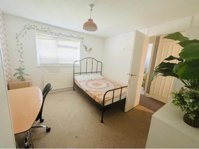 Room at Sheldrake Drive, Bristol