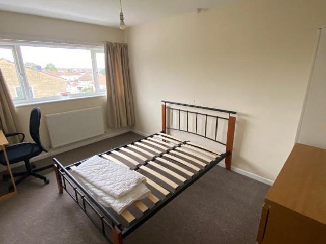 Room at Shellard Road, Bristol