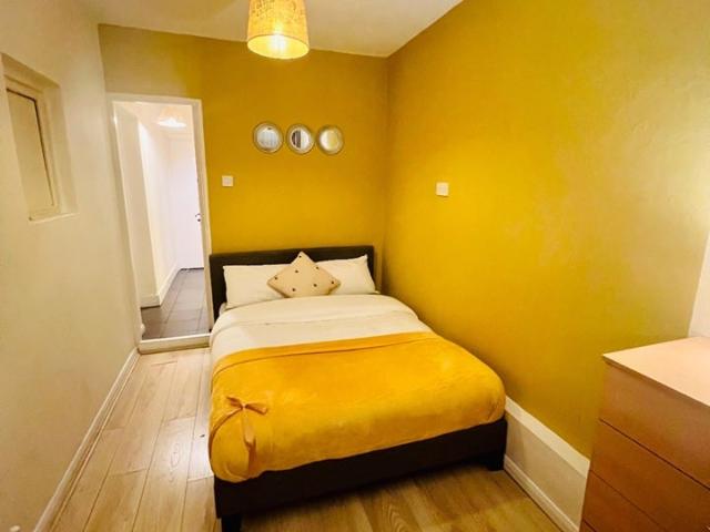 Room at Shelley Road, Oxford