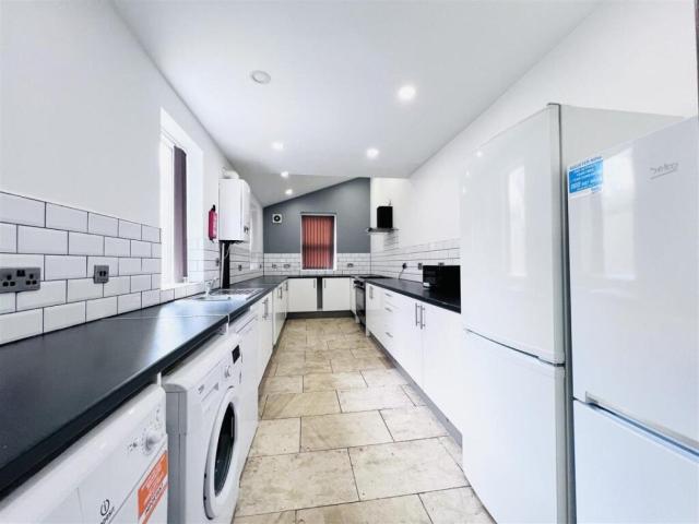 Room at Sherwin Grove, Nottingham