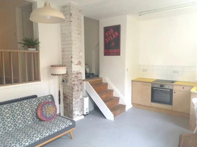 Room at Sherwood Vale, Nottingham