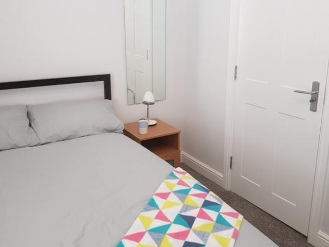 Room at Sherburn Street, Hull